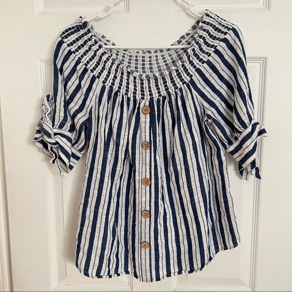 Unique Spectrum | Tops | Unique Spectrum Knot Sleeve Stripped Top ...